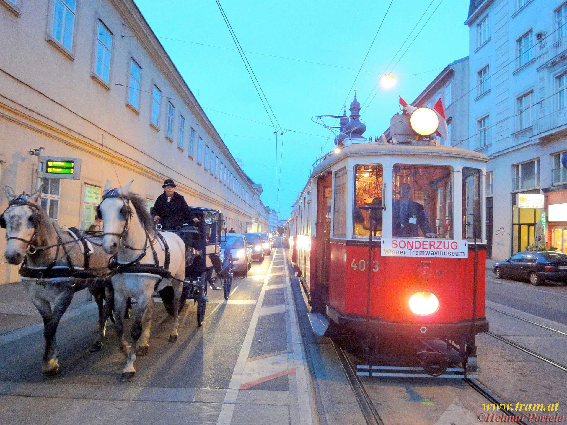 Original denkmalgeschützte Straßenbahn mieten in Wien